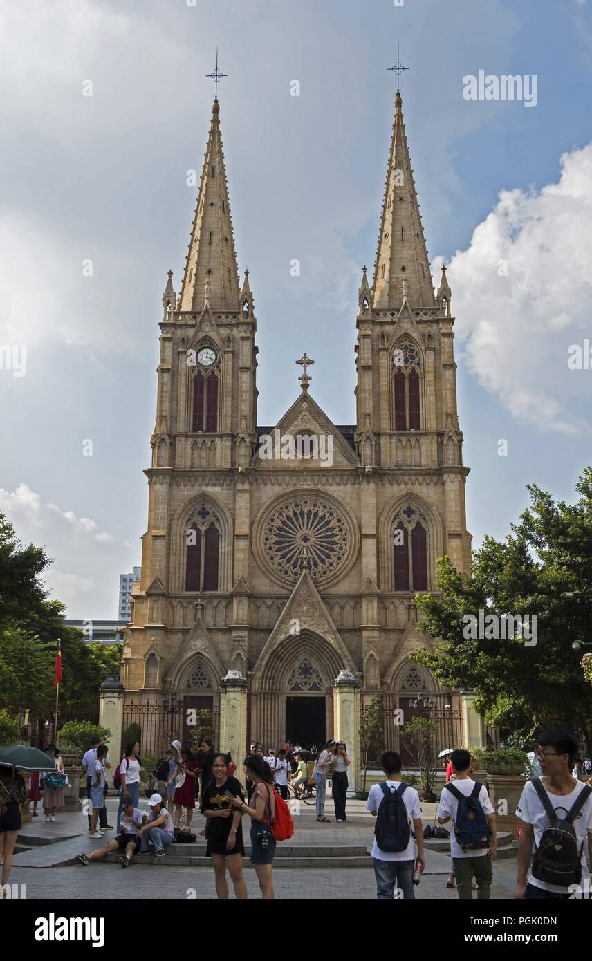 Chinese craftsmen hi-res stock photography and images - Alamy
