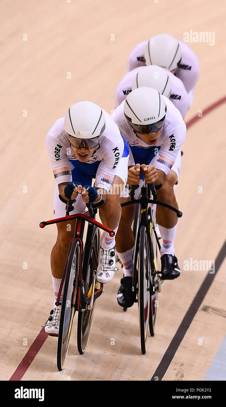 Mens team pursuit hi-res stock photography and images - Alamy