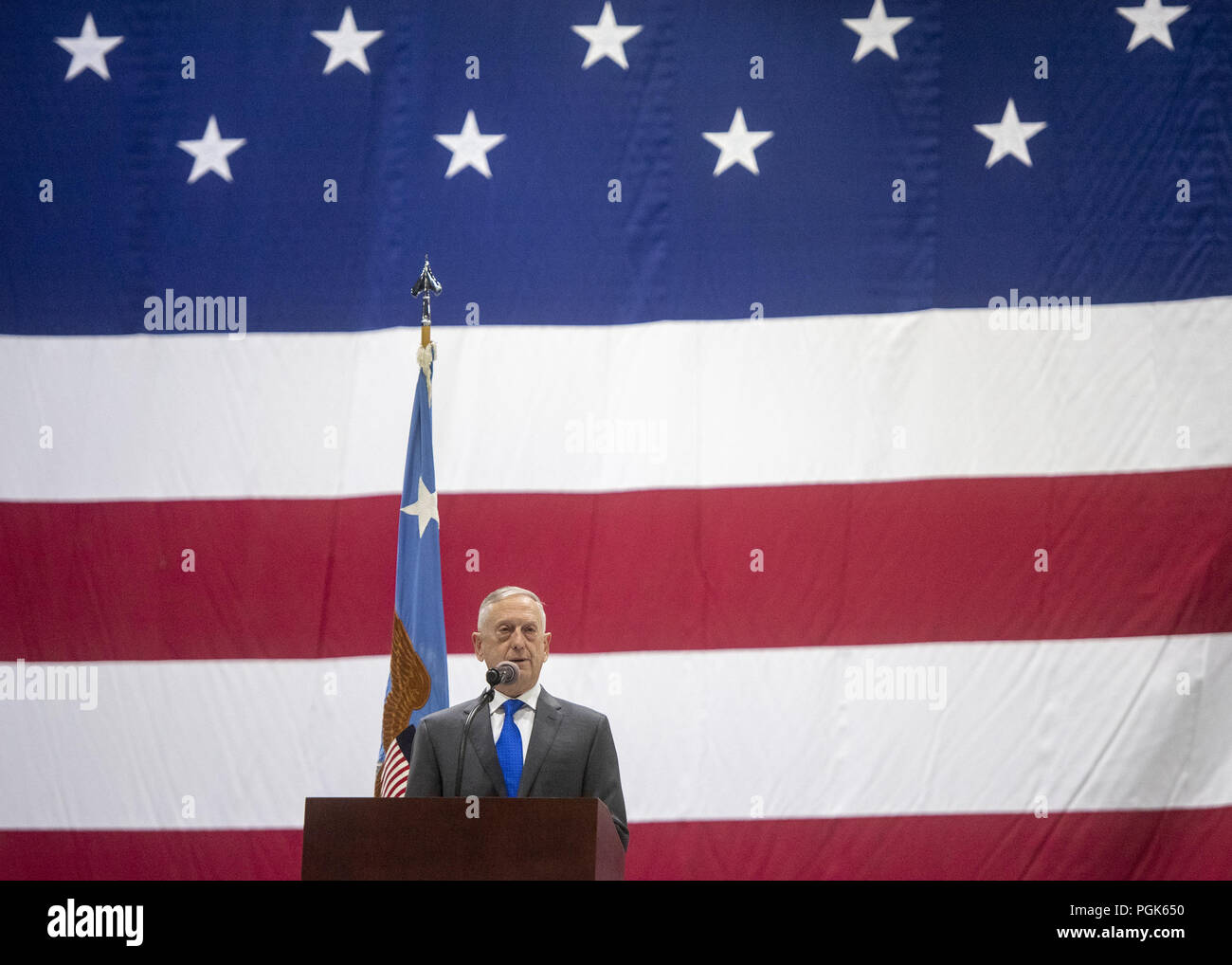 Scott Afb, IL, USA. 24th Aug, 2018. Defense Secretary James N. Mattis ...