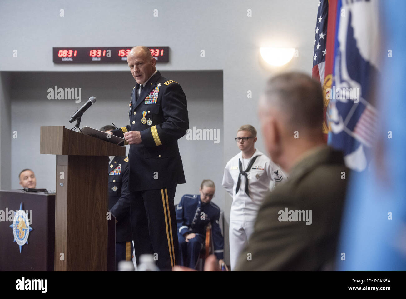 Gen stephen lyons hi-res stock photography and images - Alamy