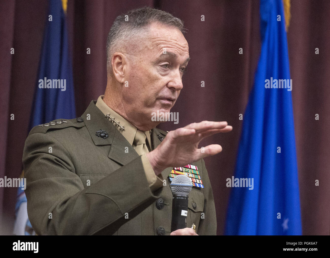 Scott Afb, IL, USA. 24th Aug, 2018. Marine Corps Gen. Joe Dunford ...