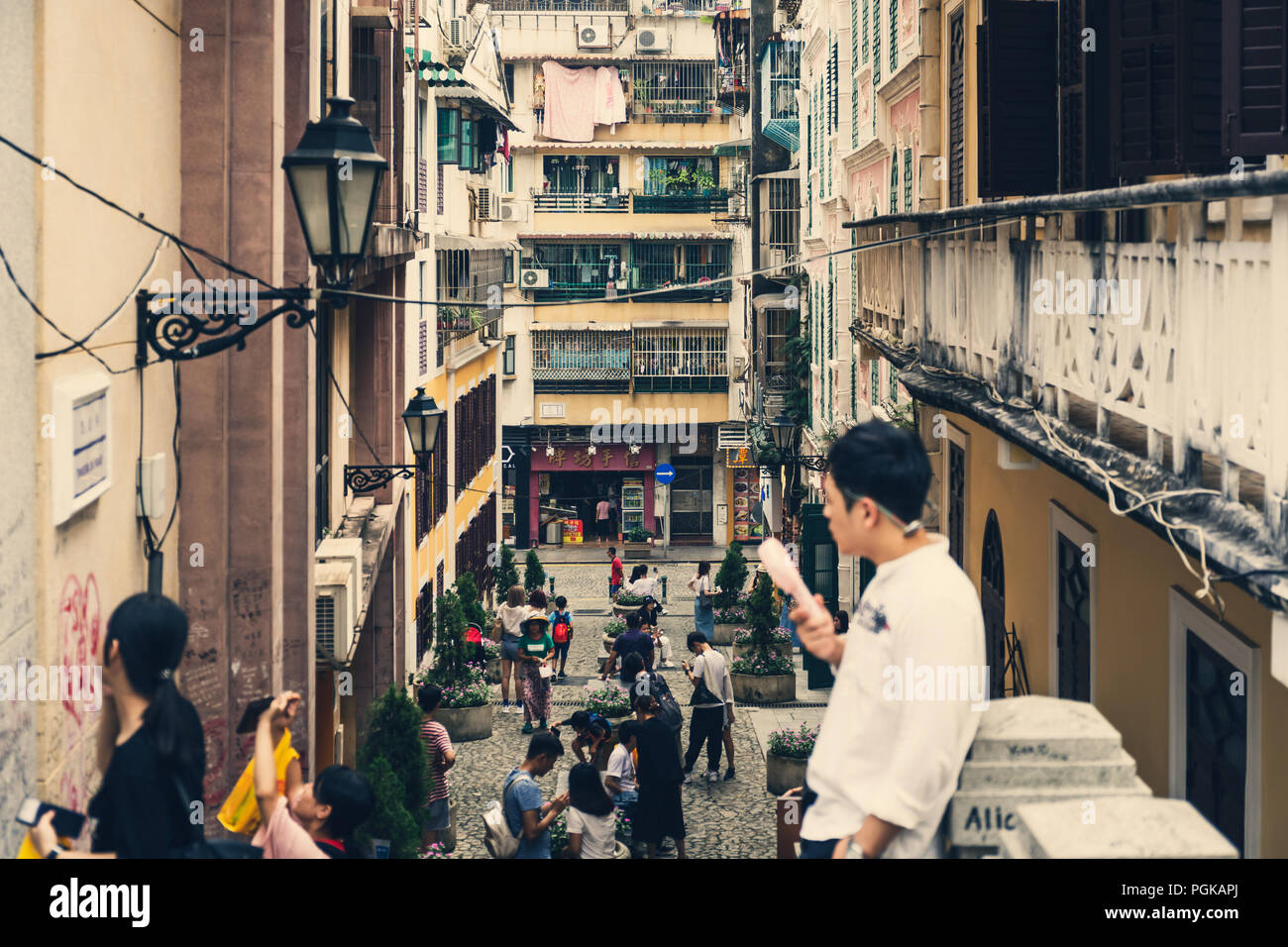 Aug 27, 2018, Macau: Crowd of Tourists in the city centre of Macau Stock Photo - Alamy