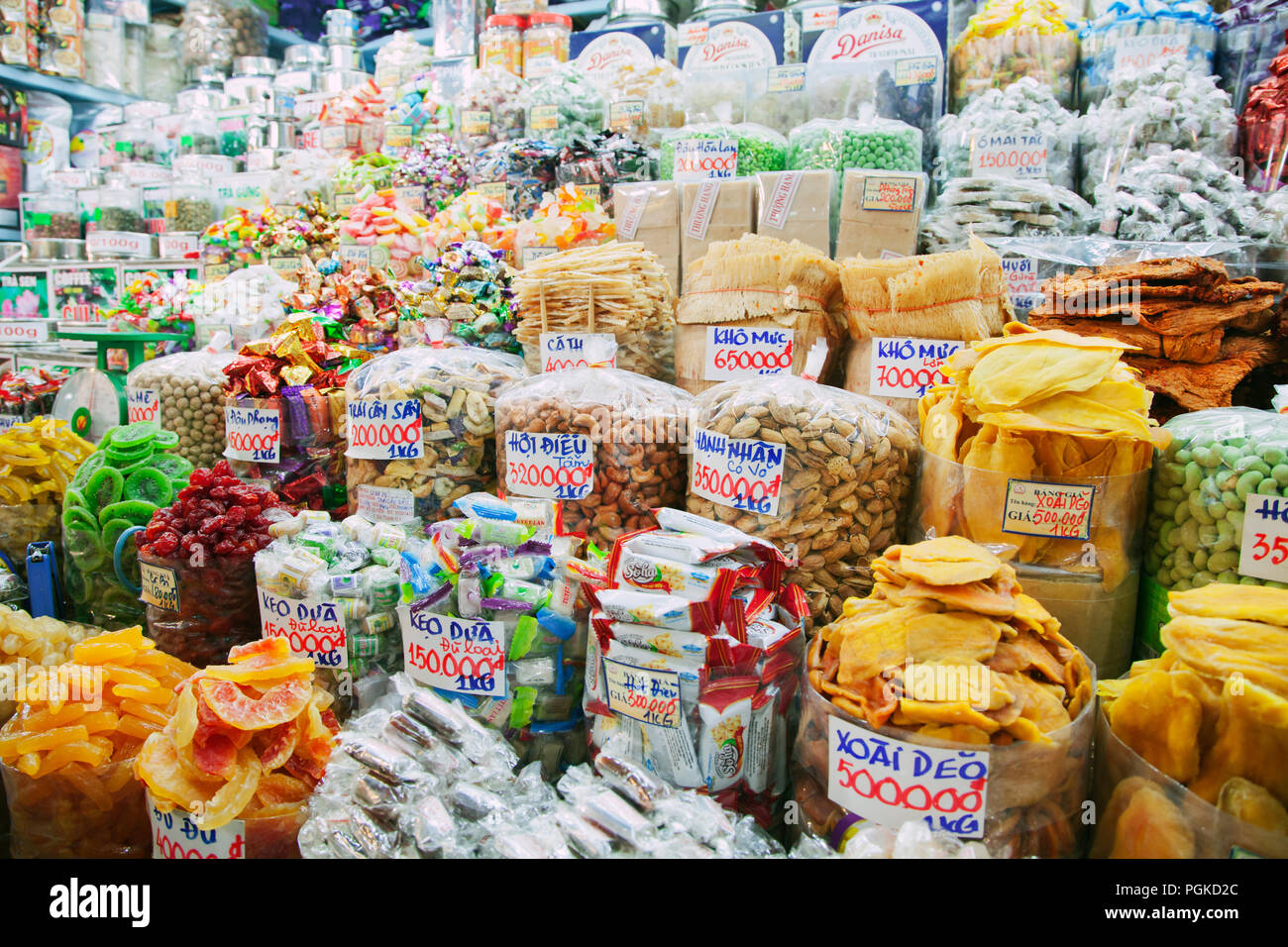 Snacks at a Vietnamese market Stock Photo - Alamy