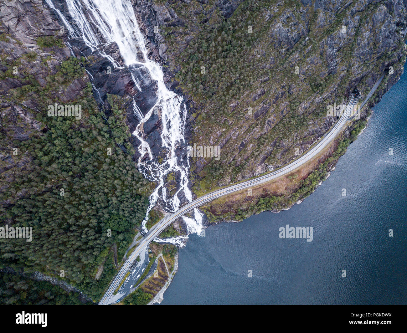 Birds eye view of waterfall hi-res stock photography and images - Alamy