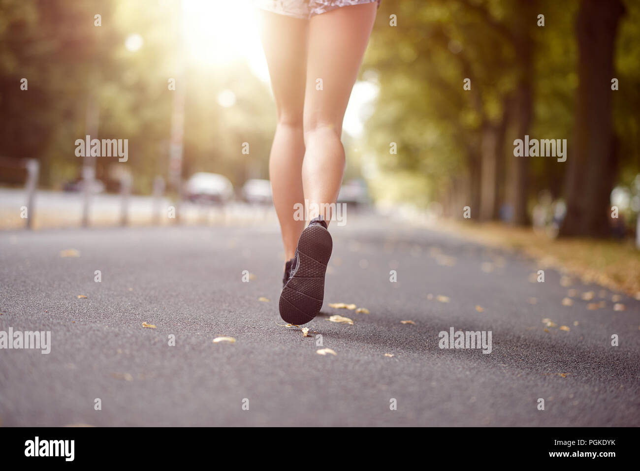 Shapely legs hi-res stock photography and images - Alamy
