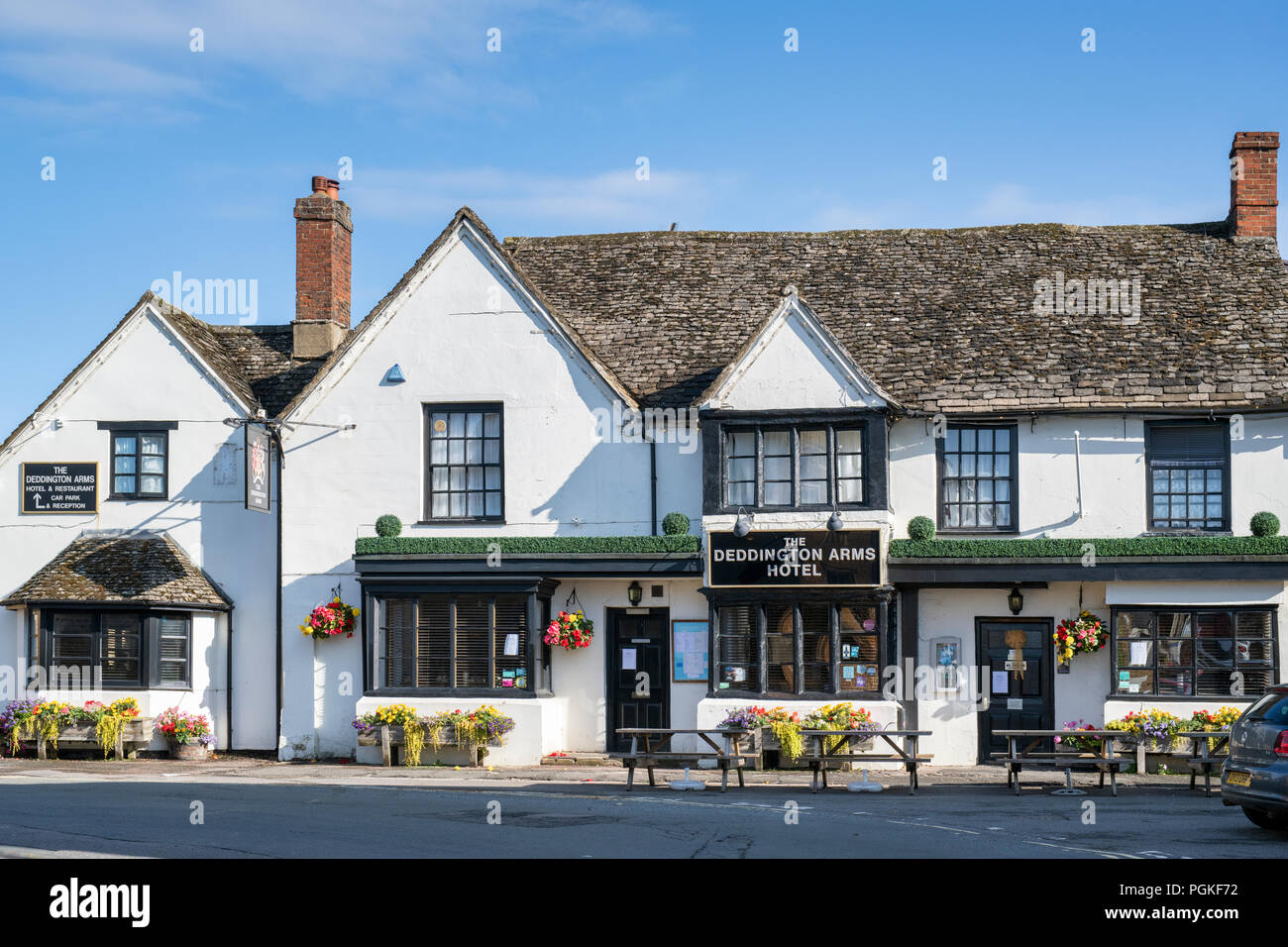 The Deddington Arms Hotel / Pub. Deddington, Oxfordshire, England Stock ...