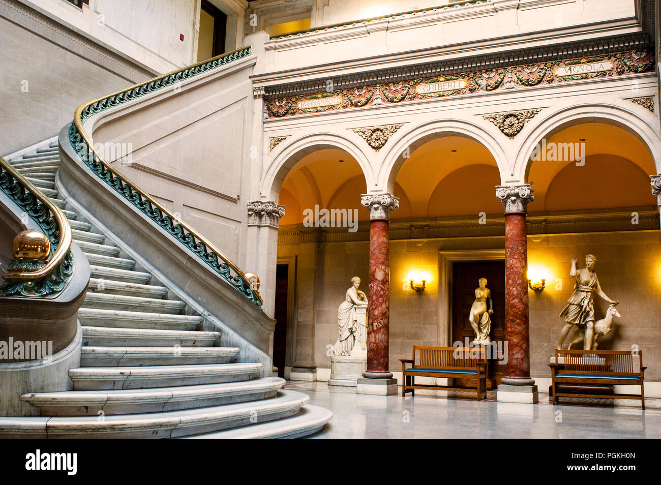 Baltimore city hall entrance hi-res stock photography and images - Alamy