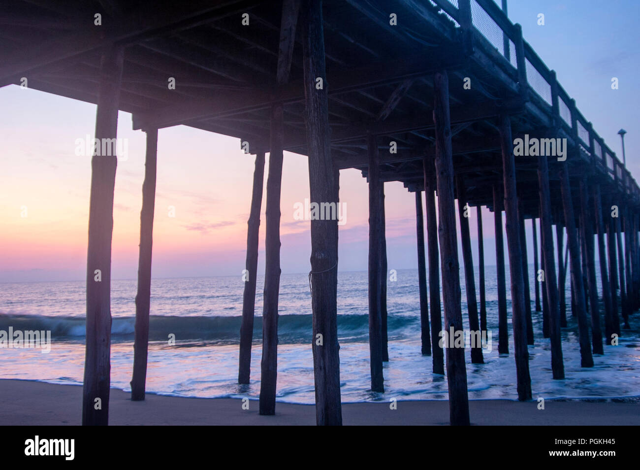 Oc pier hi-res stock photography and images - Alamy