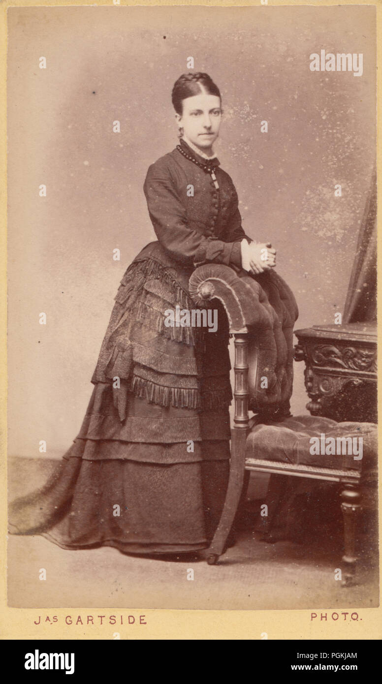 Portrait victorian lady hi-res stock photography and images - Alamy