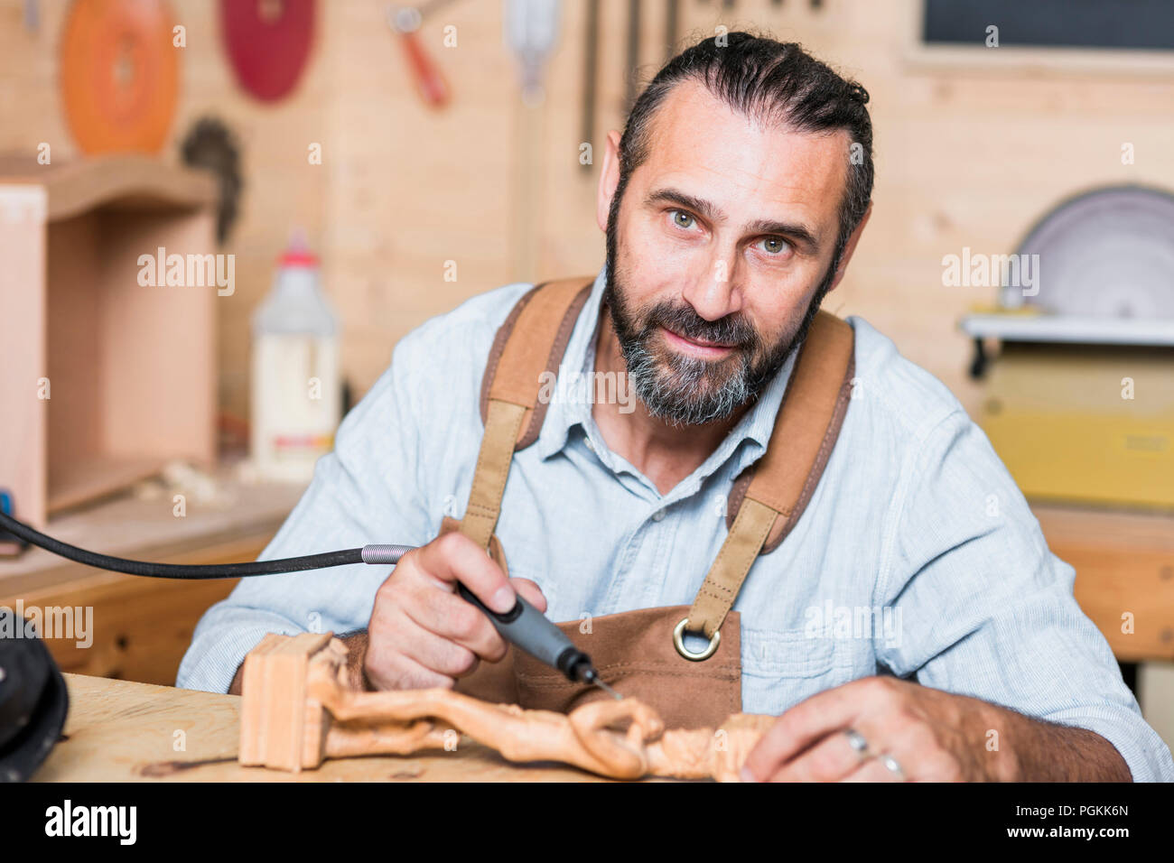 A sculpture workshop hi-res stock photography and images - Alamy