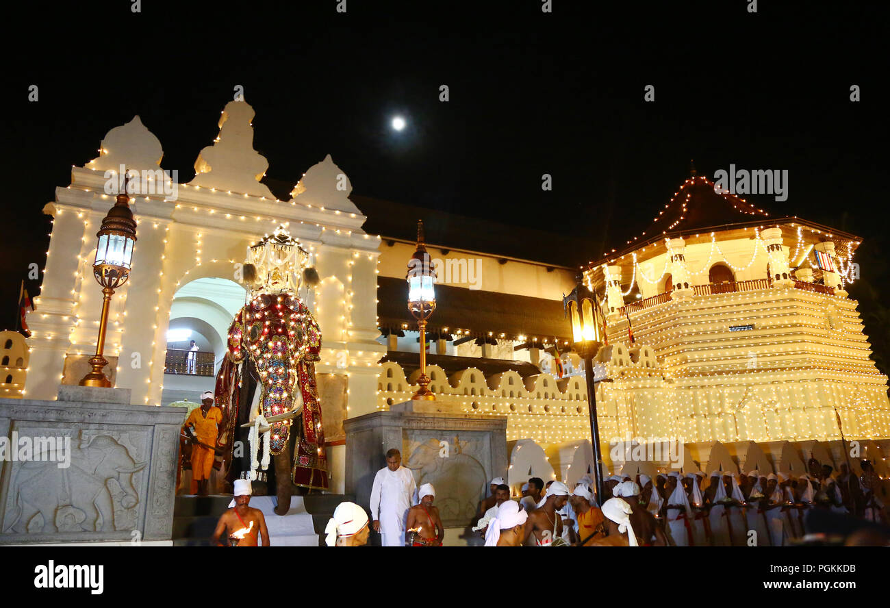 Temple Of The Tooth Perahera