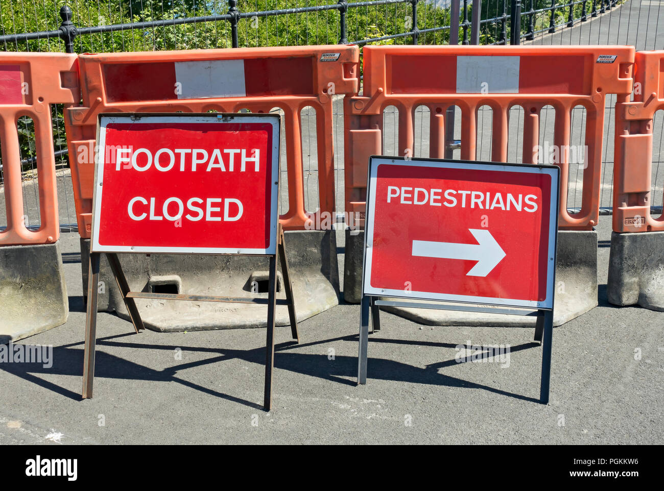 Diversion route sign hi-res stock photography and images - Alamy
