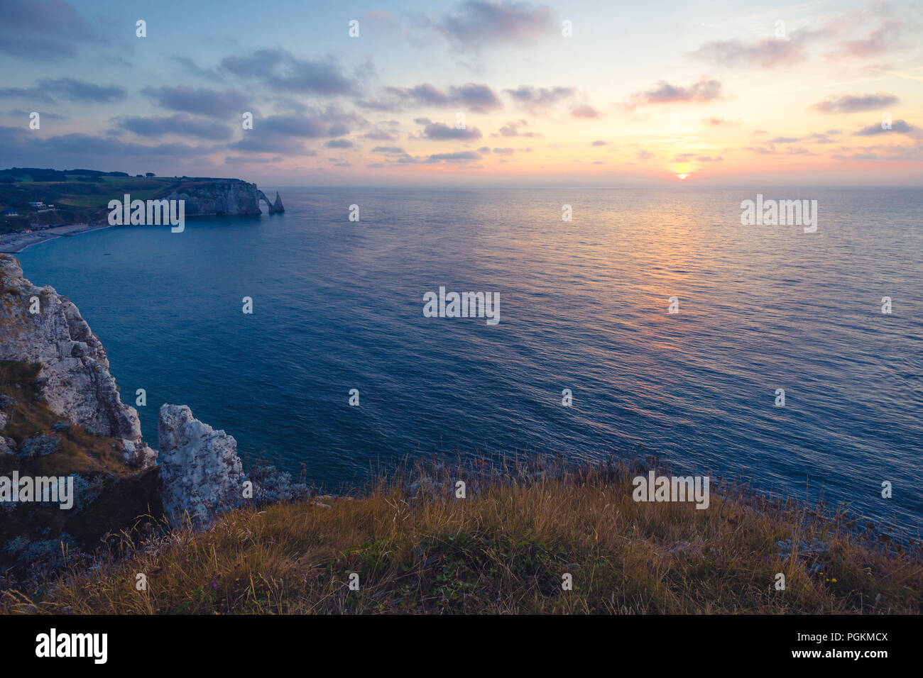 Ocean sunset golden hour hi-res stock photography and images - Alamy