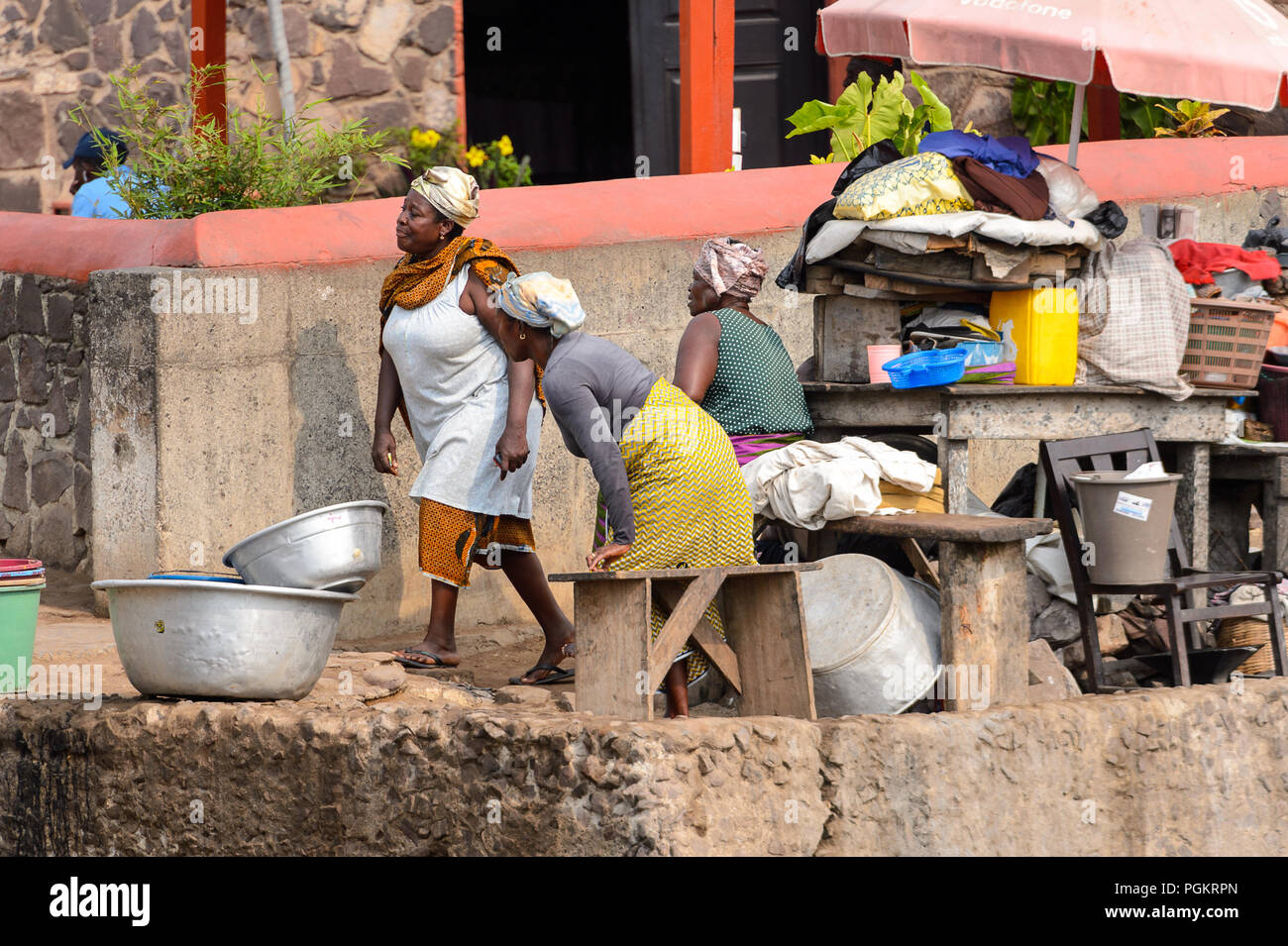 ELMINA, GHANA -JAN 18, 2017: Unidentified Ghanaian women stand near ...