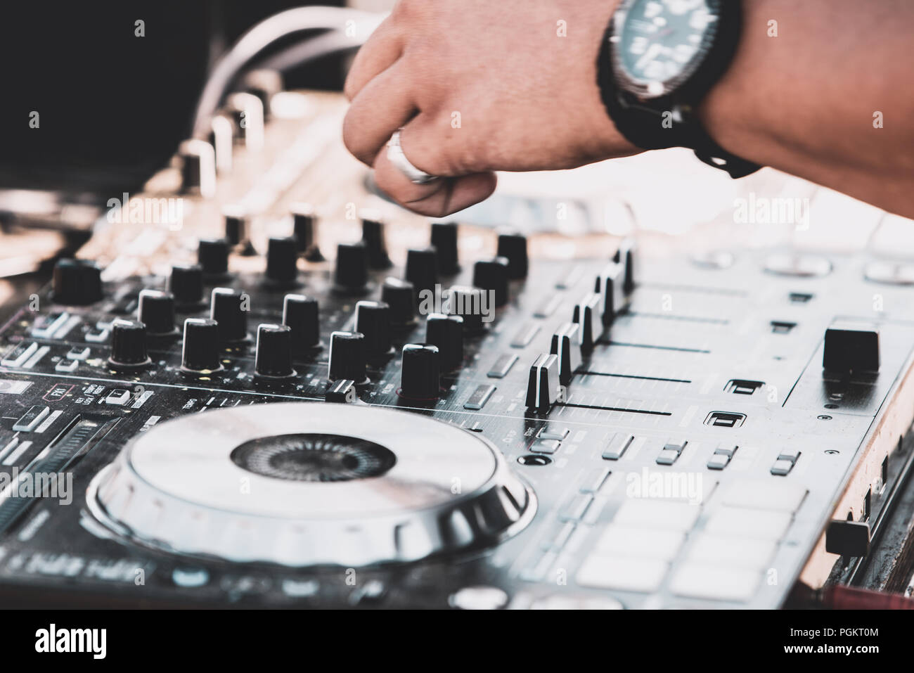 Dj mixing at beach party in summer Stock Photo - Alamy