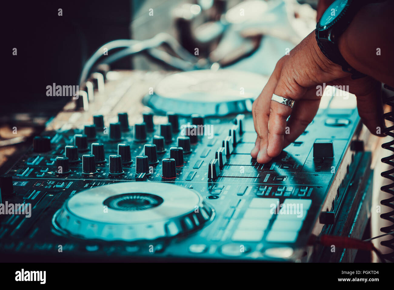 Deck controller hi-res stock photography and images - Alamy