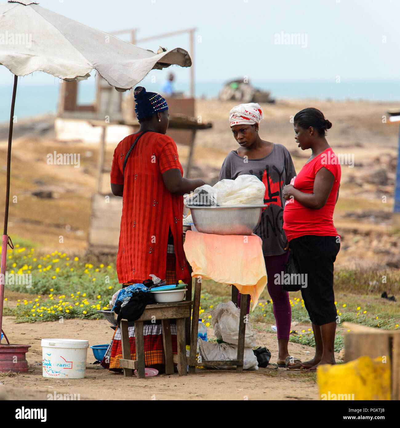 ELMINA, GHANA -JAN 18, 2017: Unidentified Ghanaian women stand around ...
