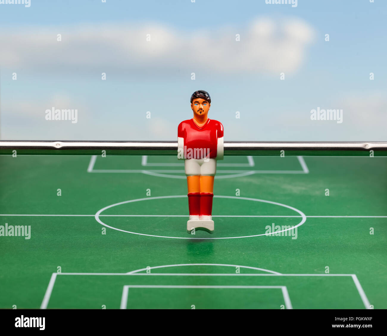 Tabletop arcade hi-res stock photography and images - Alamy