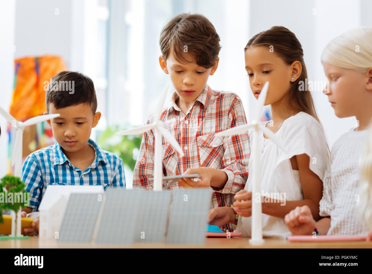Kids thinking hi-res stock photography and images - Alamy