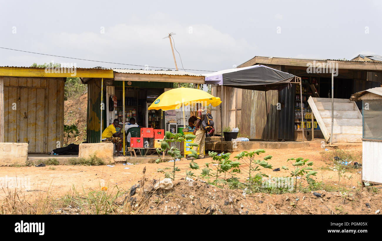 CENTRAL REGION, GHANA - Jan 17, 2017: Unidentified Ghanaian woman sells ...