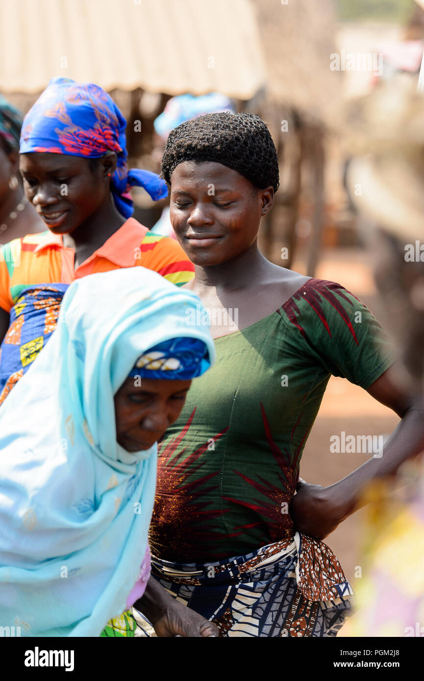 BOHICON, BENIN - JAN 12, 2017: Unidentified Beninese women at the local ...