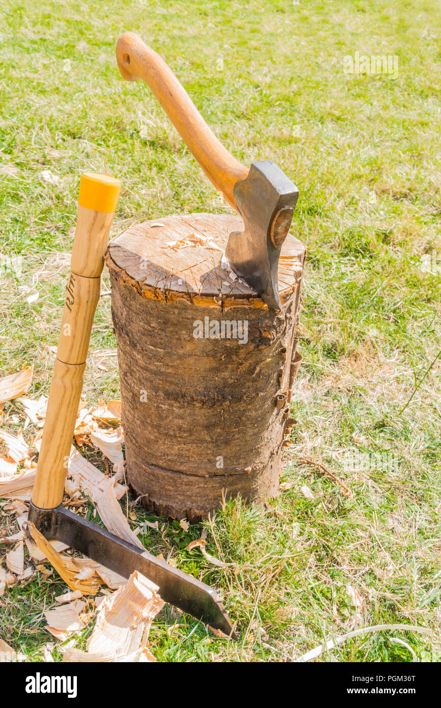 Traditional and vintage style log splitting tools, Herefordshire ...
