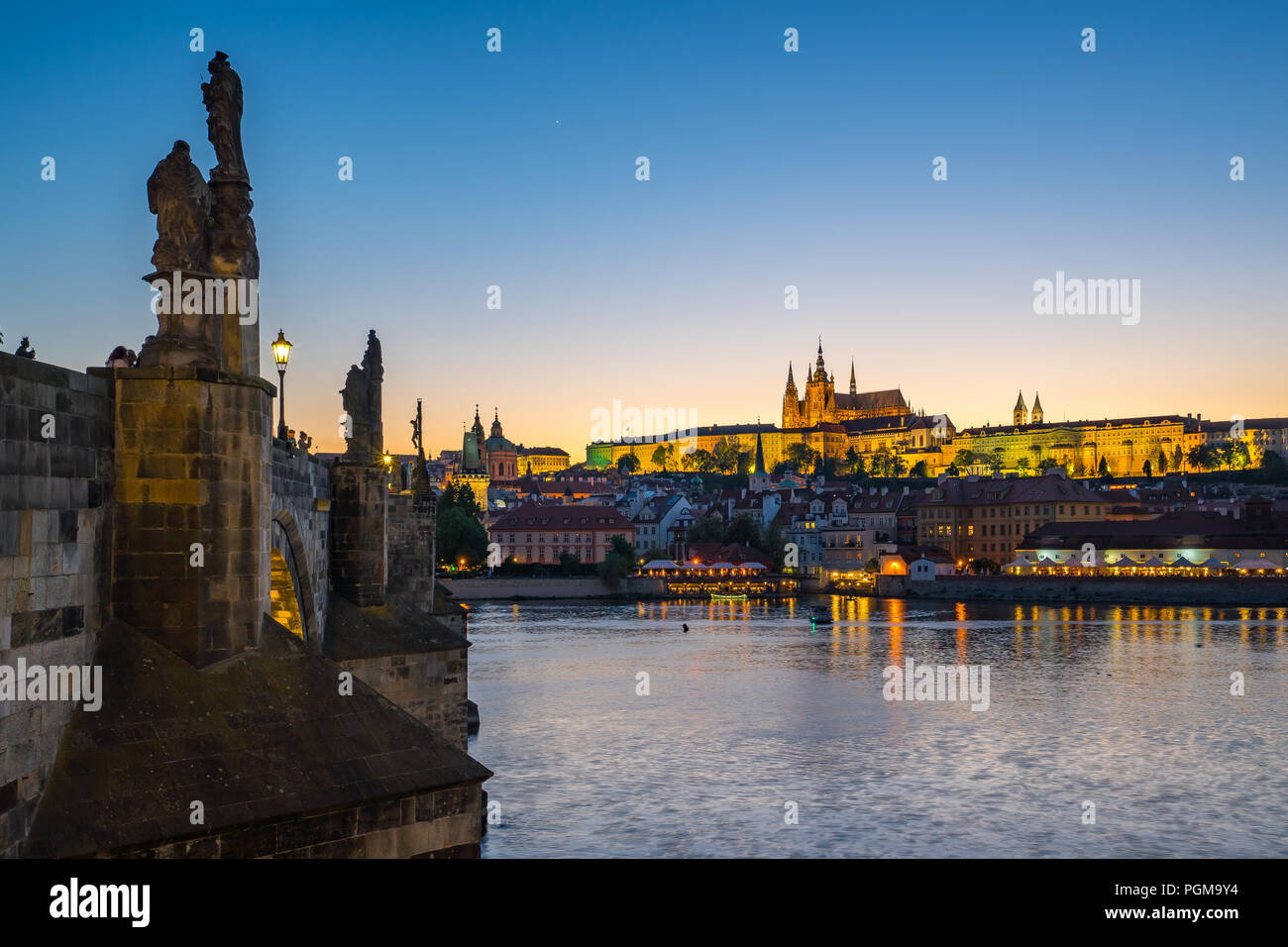 Charles Bridge in Prague city, Czech Republic at night Stock Photo - Alamy