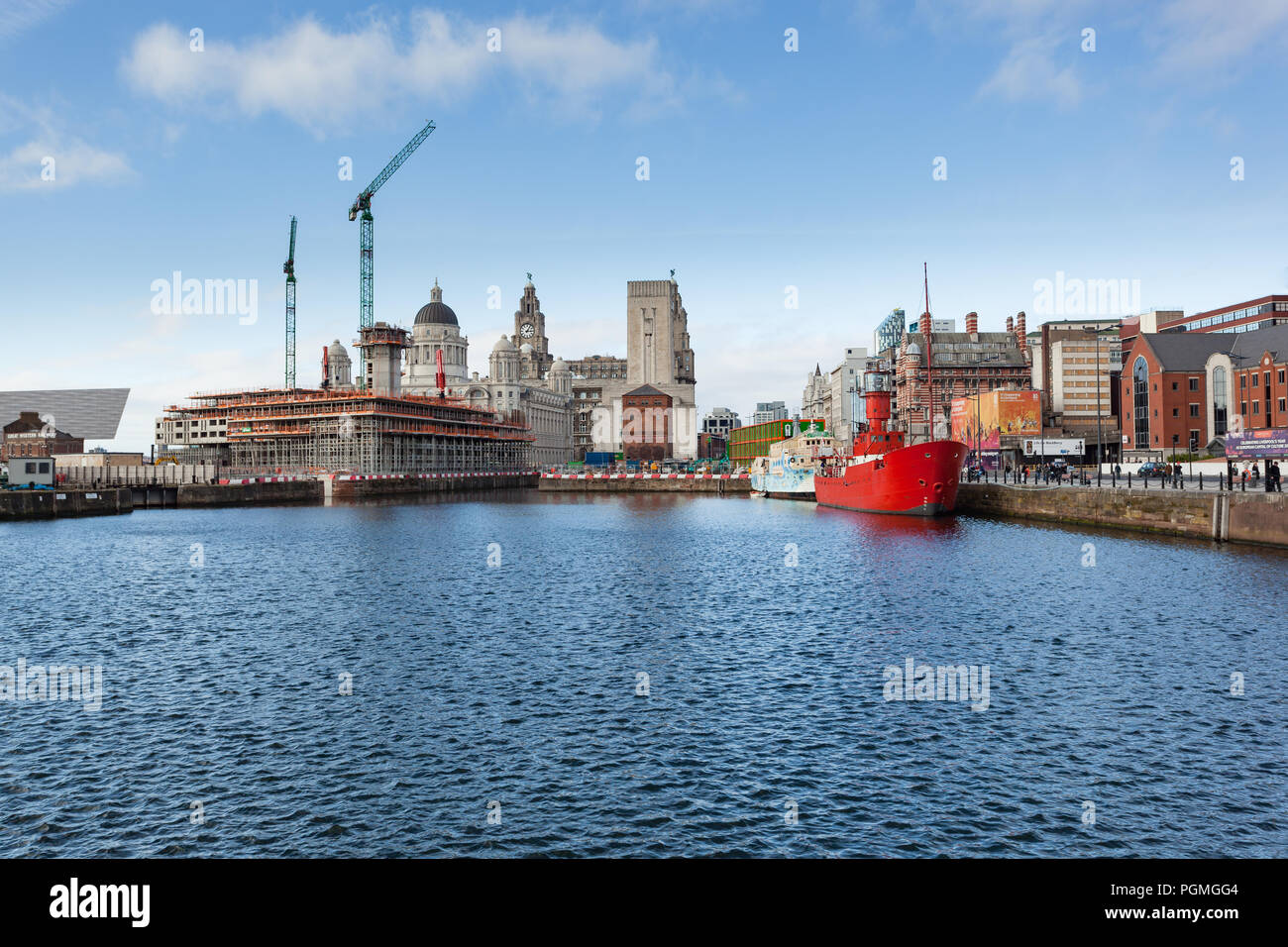 Liverpool three graces hi-res stock photography and images - Alamy