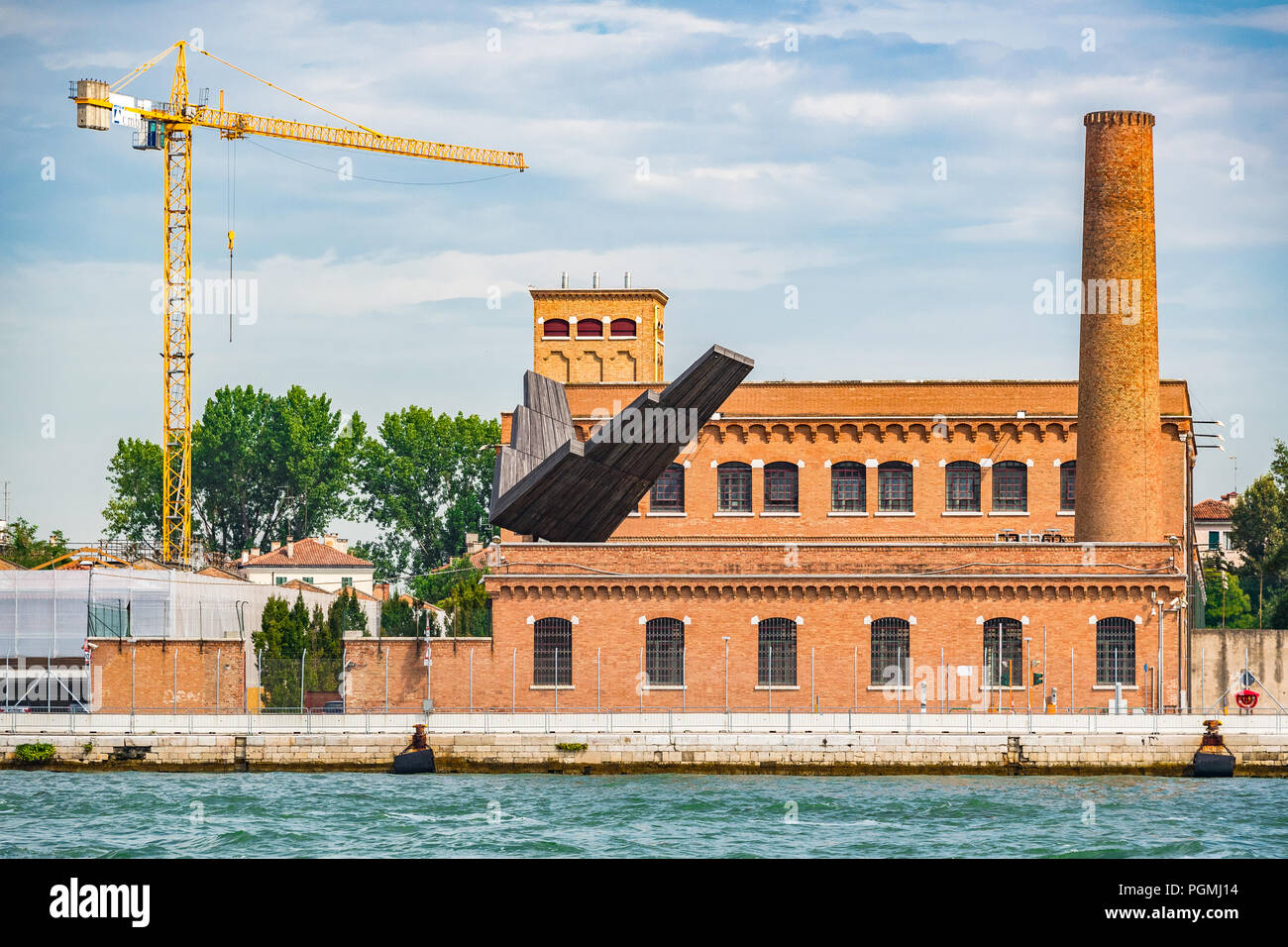 Industrial brick building hi-res stock photography and images - Alamy