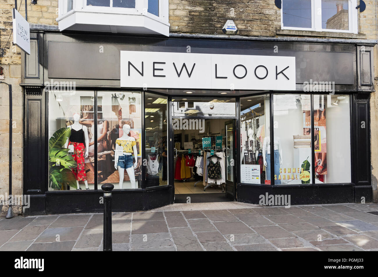 Skipton High Street High Resolution Stock Photography and Images - Alamy