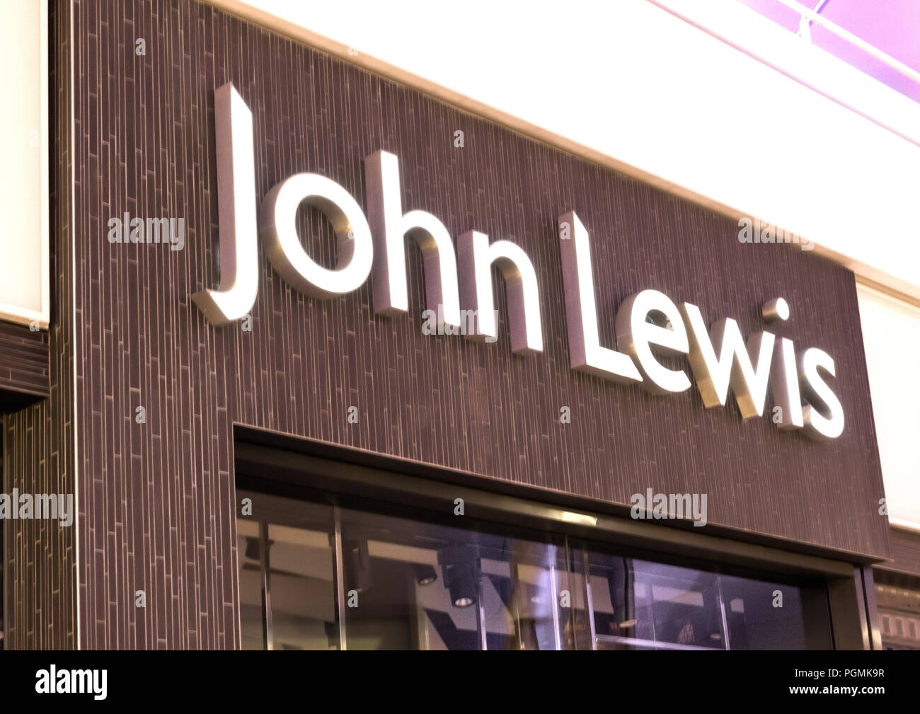 John lewis clothes label hi-res stock photography and images - Alamy
