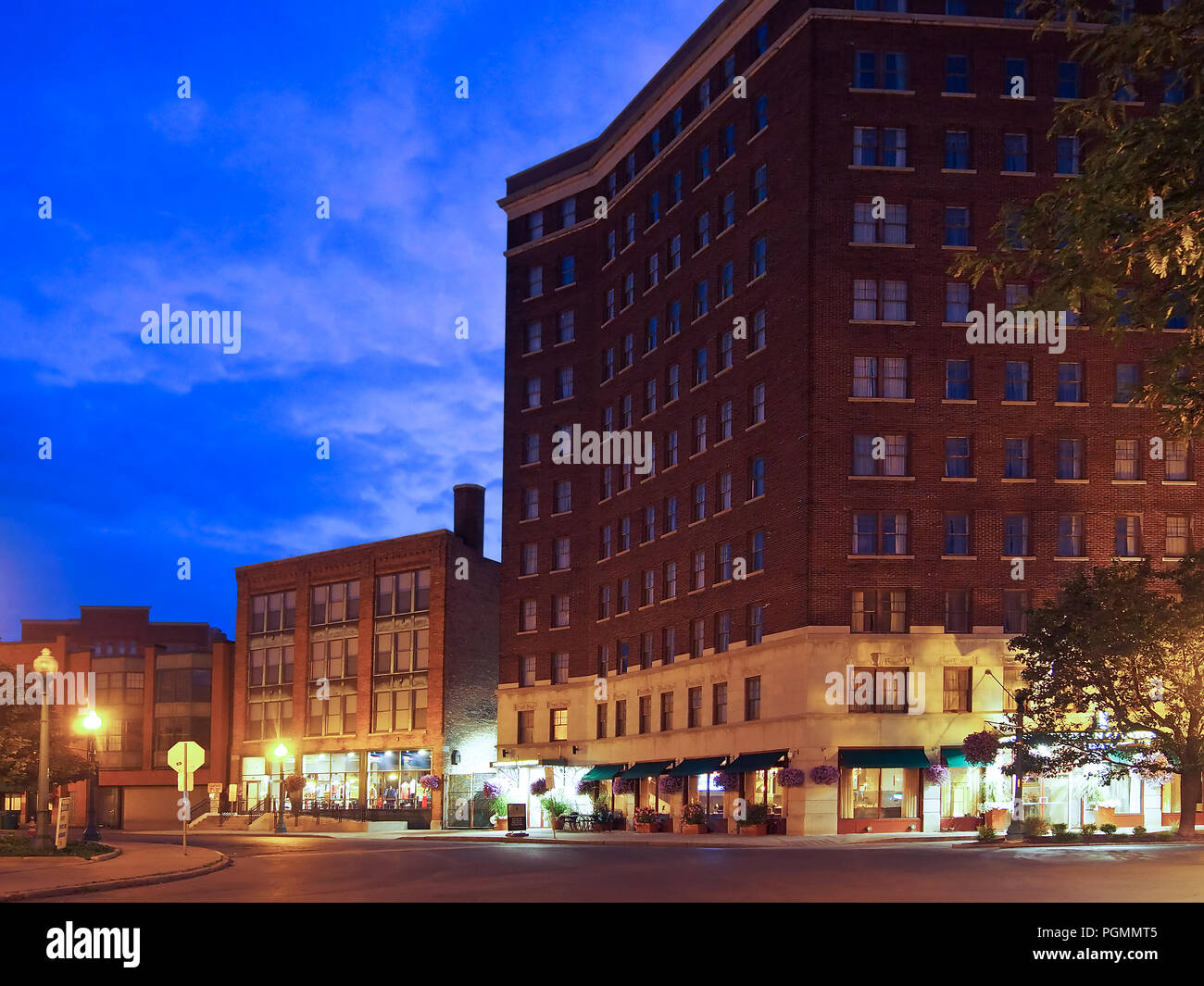 Nighttime landscapes hi-res stock photography and images - Alamy
