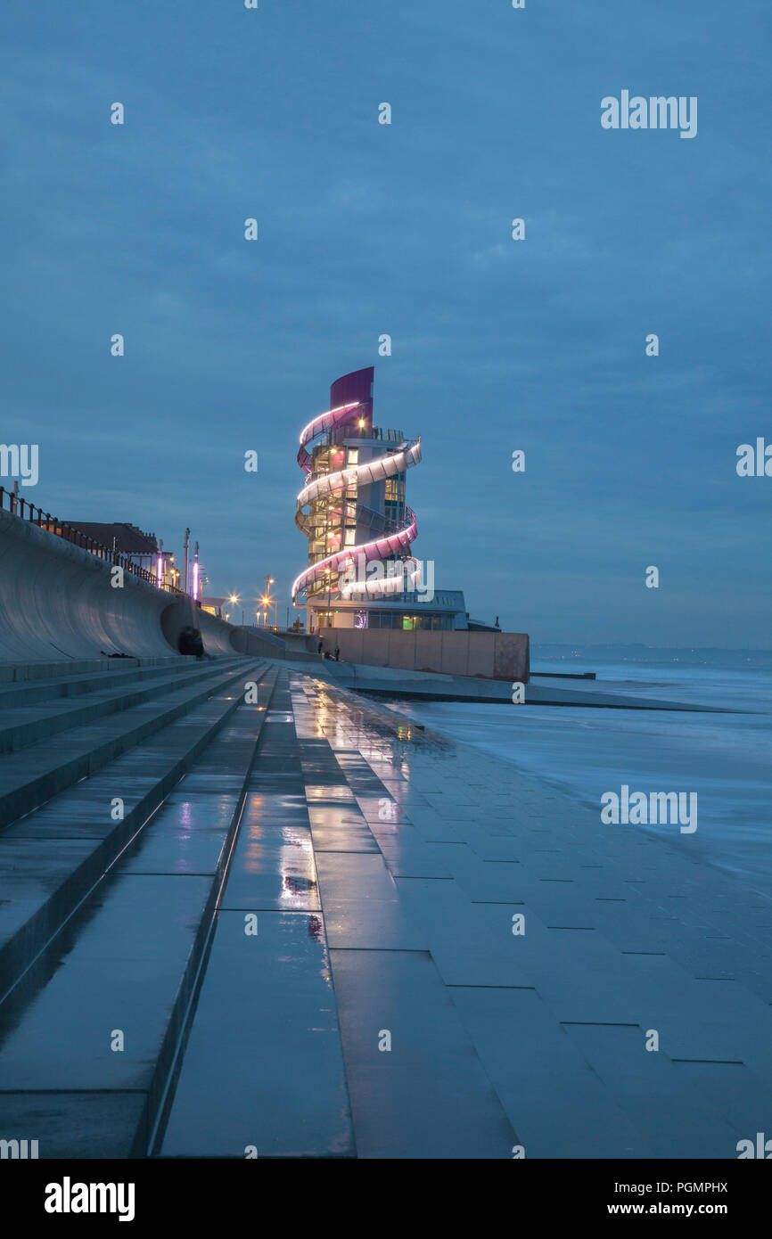 Redcar pier hi-res stock photography and images - Alamy