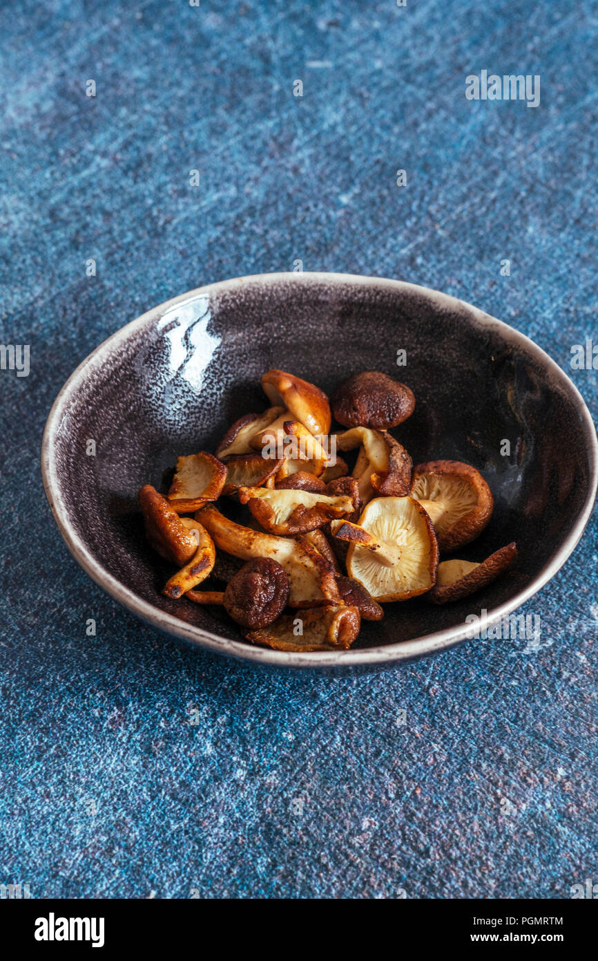 Shitake mushrooms bowl hi-res stock photography and images - Alamy
