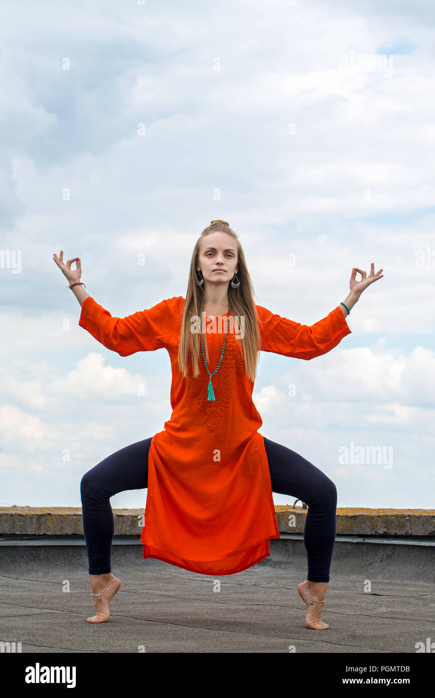 Beautiful dancing woman Stock Photo - Alamy
