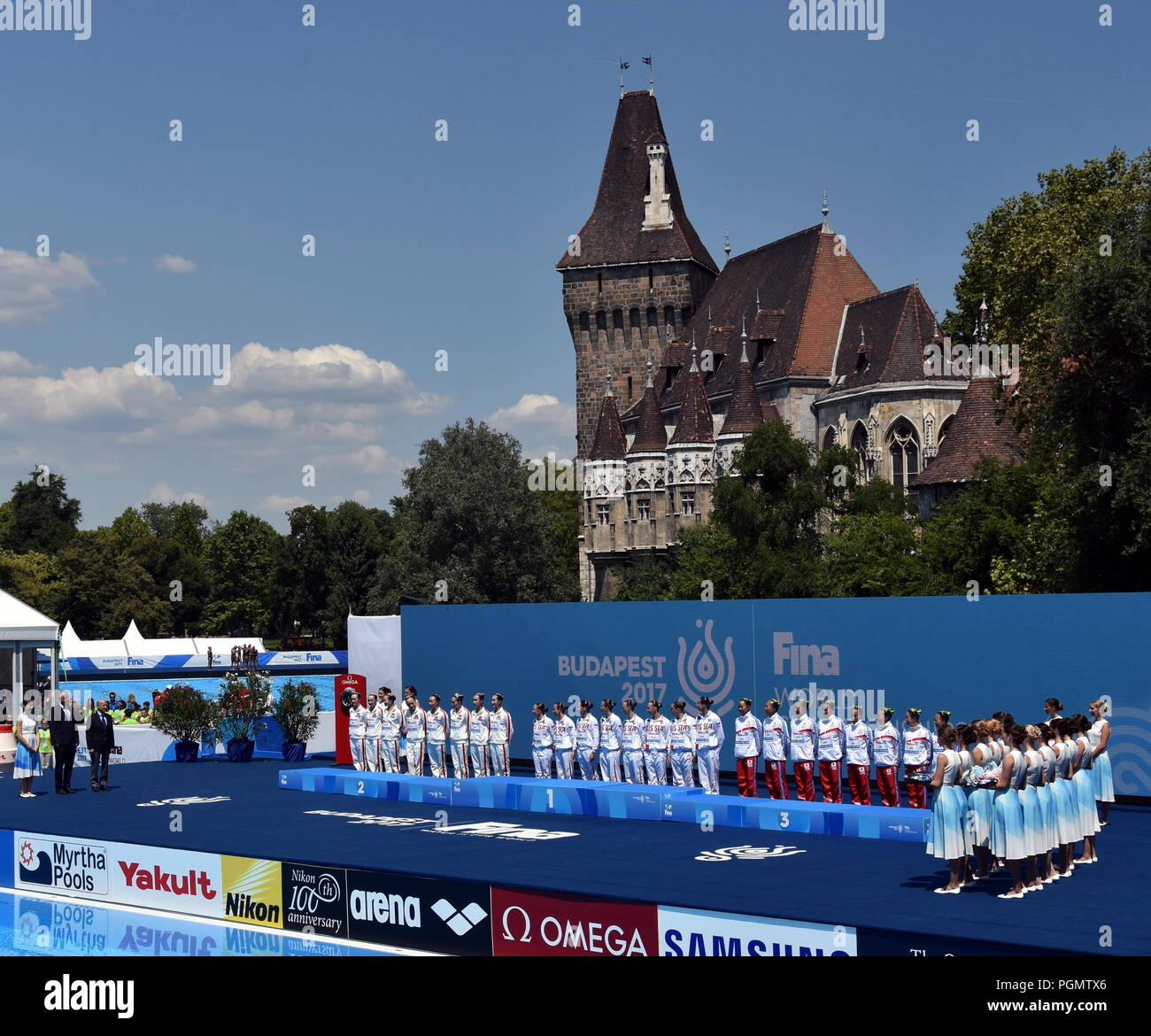 Synchronized swimming japan hi-res stock photography and images - Alamy