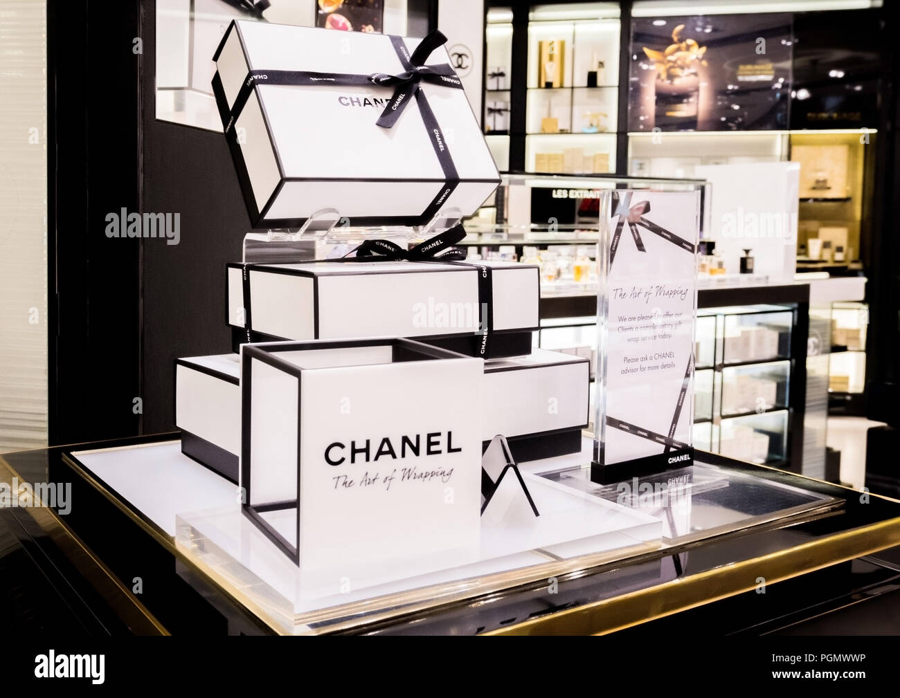 Chanel outlet hi-res stock photography and images - Alamy