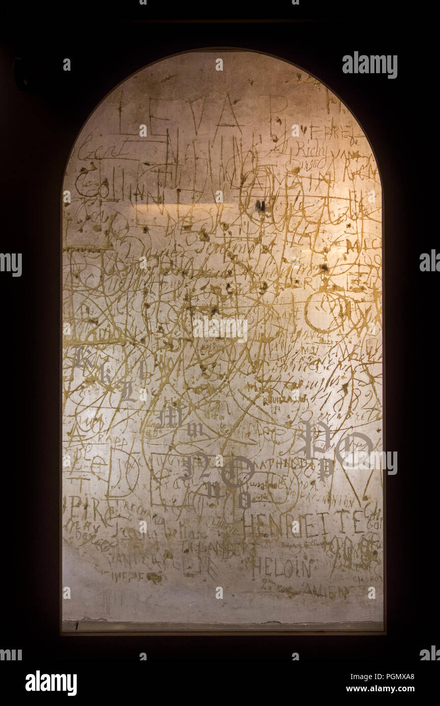 Graffiti medieval hi-res stock photography and images - Alamy