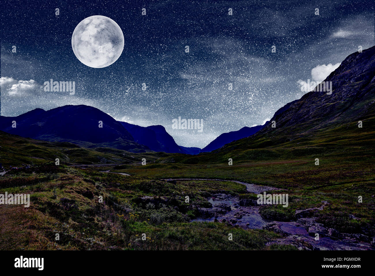 Night of a full moon hi-res stock photography and images - Alamy