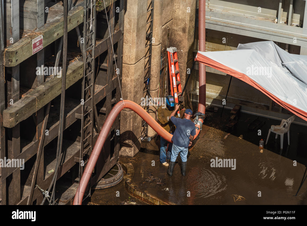 Moss Bluff Navigational Lock and Dam Stock Photo - Alamy