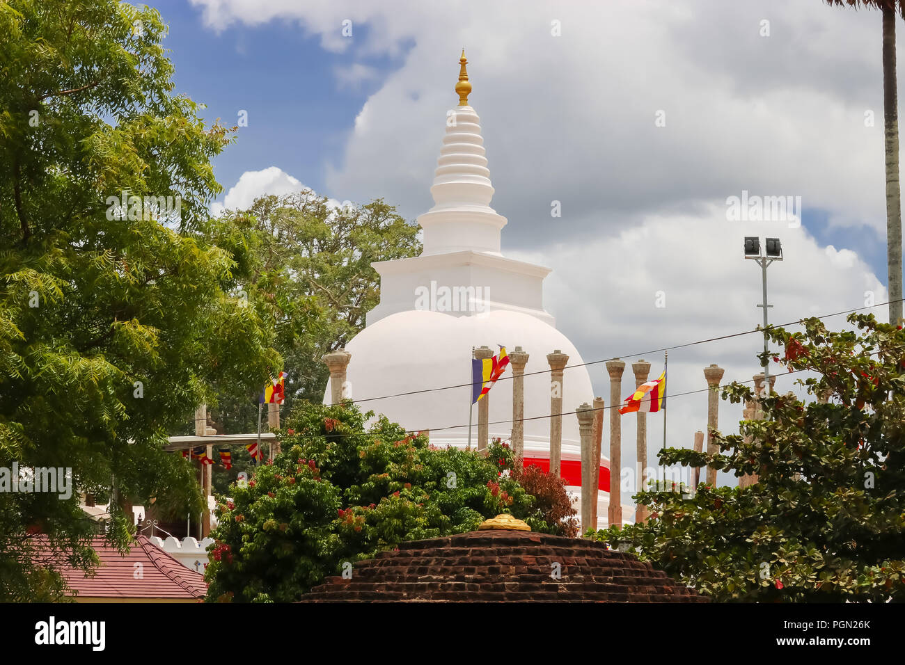Thuparama Temple, Stupa, Anuradhapura, Sri Lanka Stock Photo - Alamy