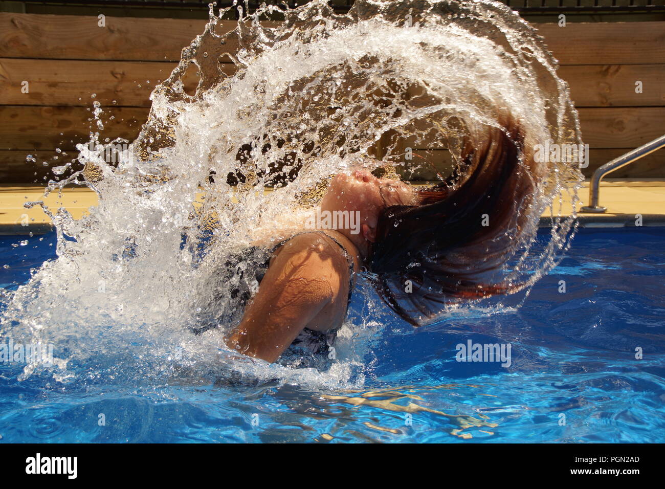 Water droplets suspended hi-res stock photography and images - Alamy