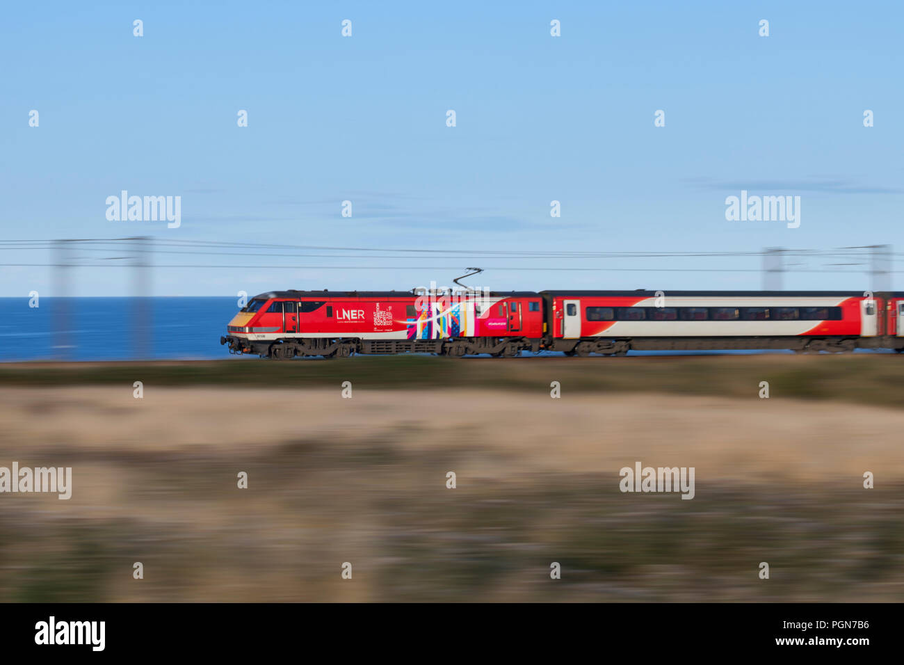 A London North Eastern Railway ( LNER ) class 91 locomotive speeding ...