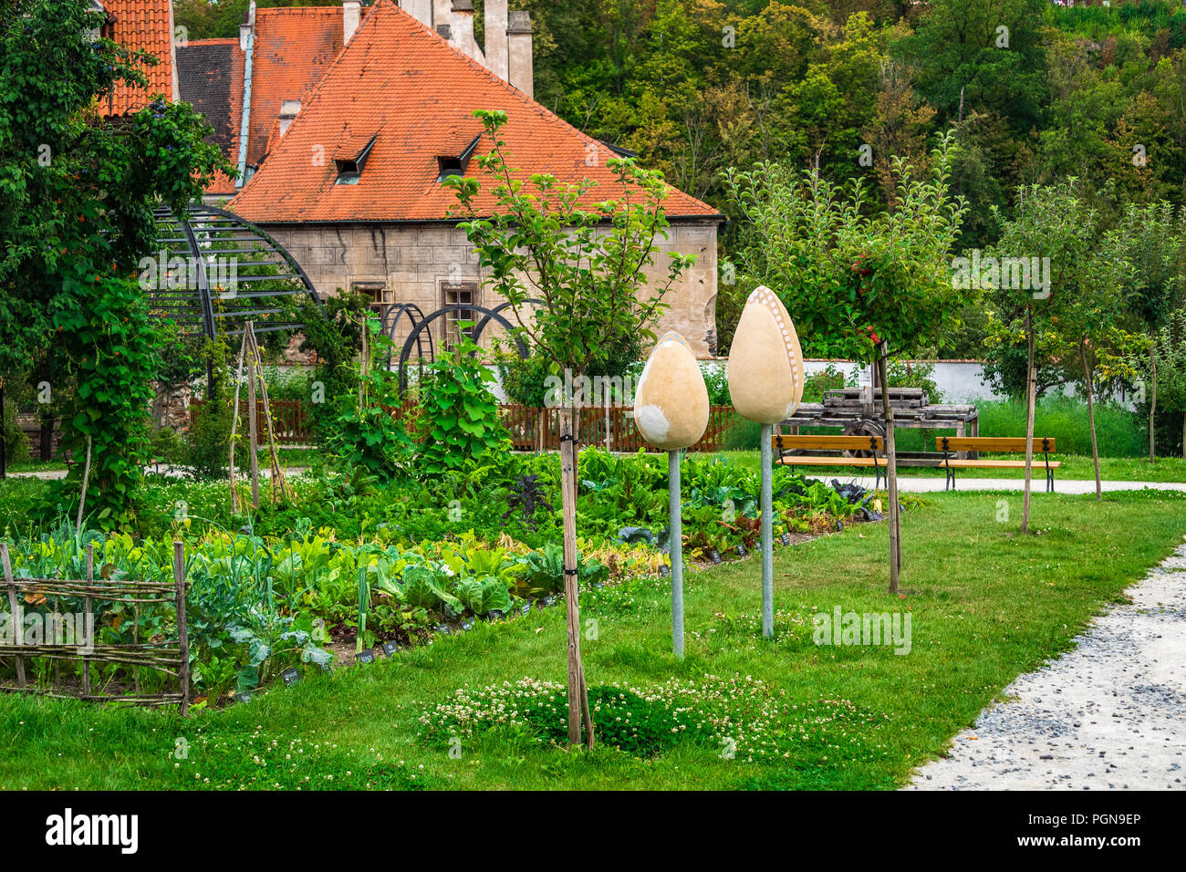 Medieval monastery garden hi-res stock photography and images - Alamy