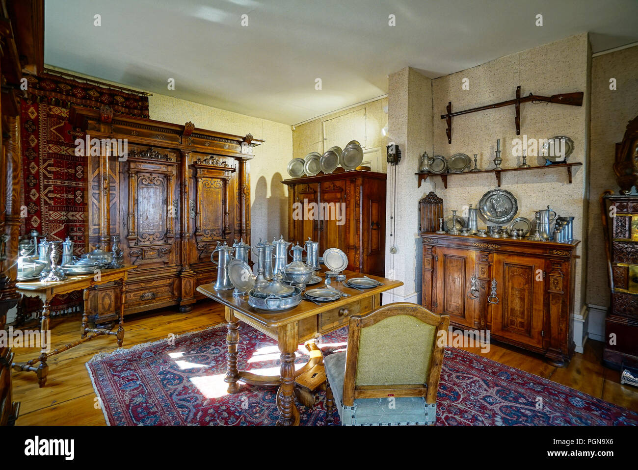 Beautiful rich classic interior of XIX century, old house Stock Photo ...
