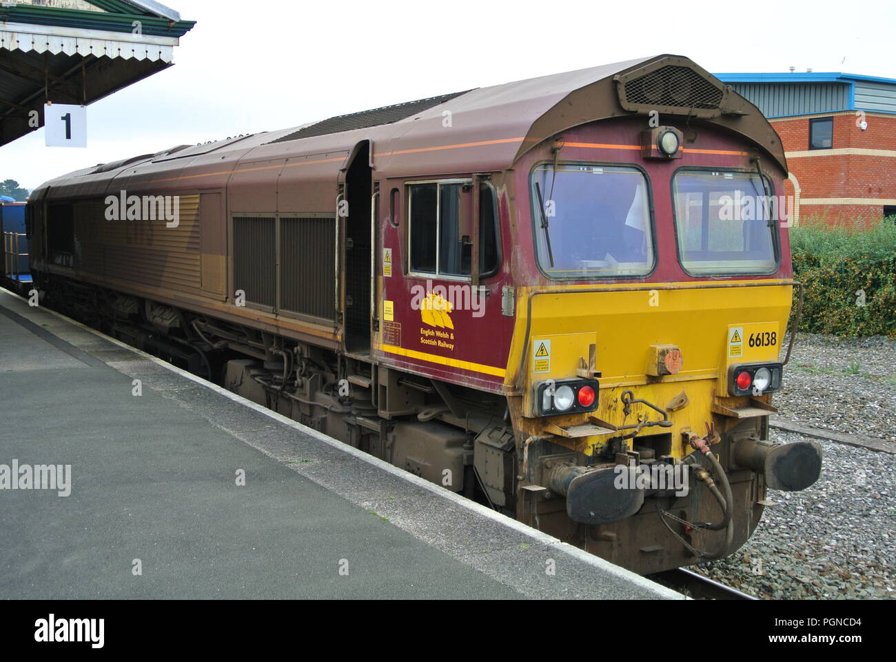 EWS Class 66 66138 Diesel Locomotive at Newton Abbot Railway Station ...