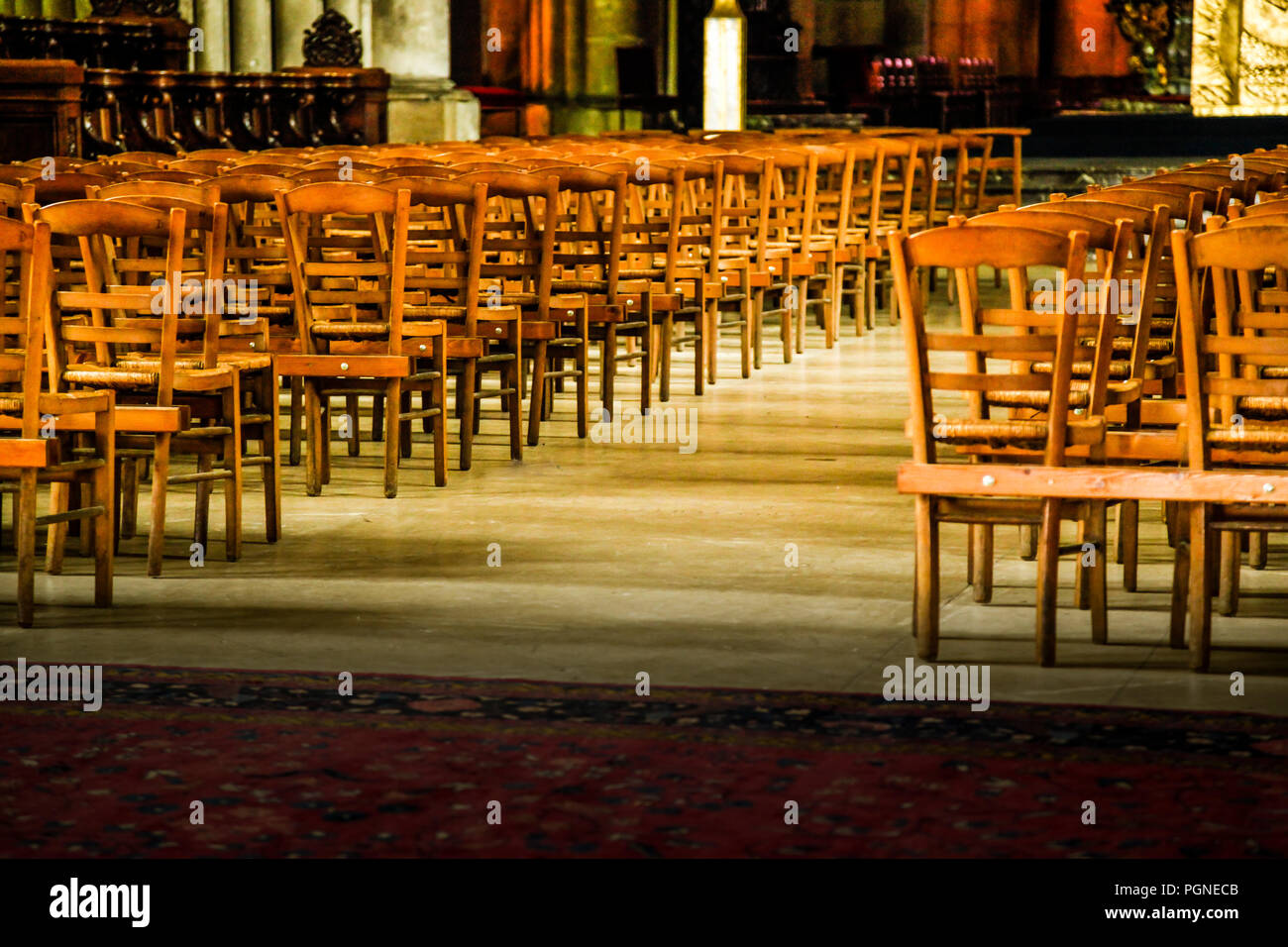 Catholic statuettes hi-res stock photography and images - Alamy