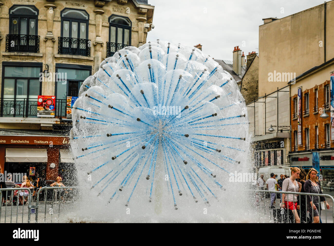 Fontaine at Place Drouet D'Erlon in Reims, France Stock Photo - Alamy