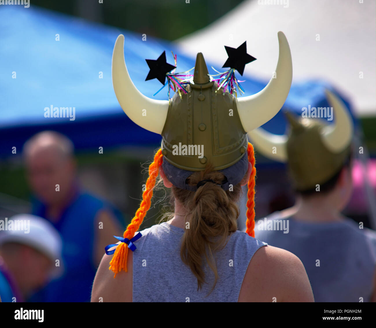 Vikings rowing boat hi-res stock photography and images - Alamy