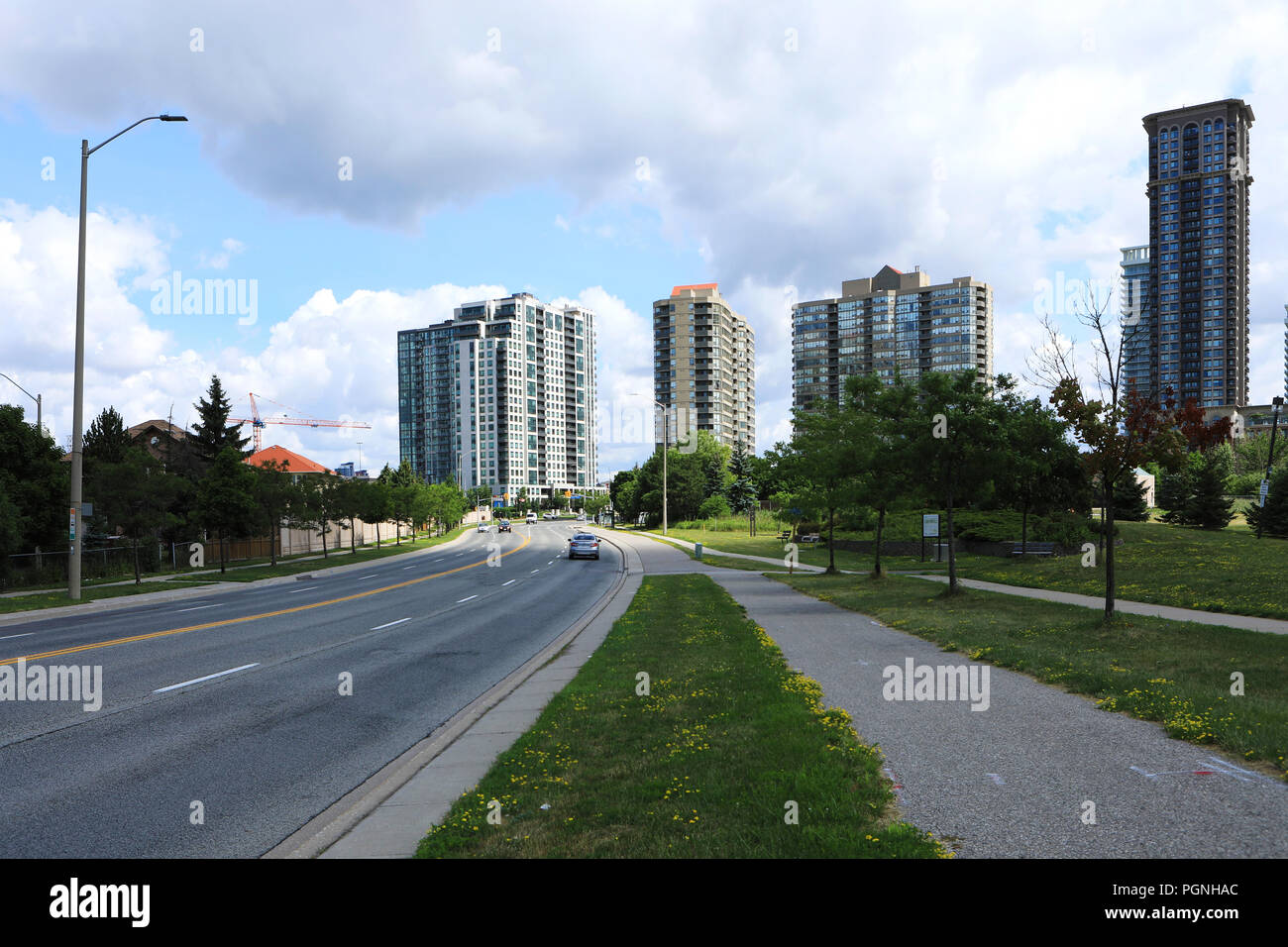 A View of traffic in Mississauga, Ontario Stock Photo - Alamy